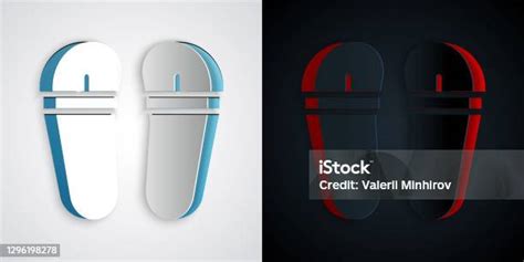 회색과 검은색 배경에 격리된 플립 플롭 아이콘을 용지 잘라냅니다 해변 슬리퍼 표지판 종이 아트 스타일 벡터 3차원 형태에 대한 스톡 벡터 아트 및 기타 이미지 Istock