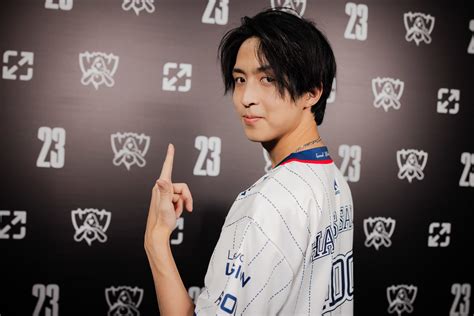 LoL G Hans Sama Viraliza Novo Visual Idol K Pop Mais Esports