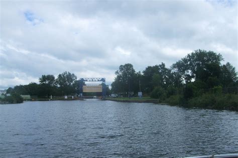 Merles Whirls Cruising The Erie Canal In Style