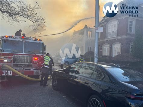 Inferno In Flatbush Massive Wind Driven Fire Engulfs Home Roof