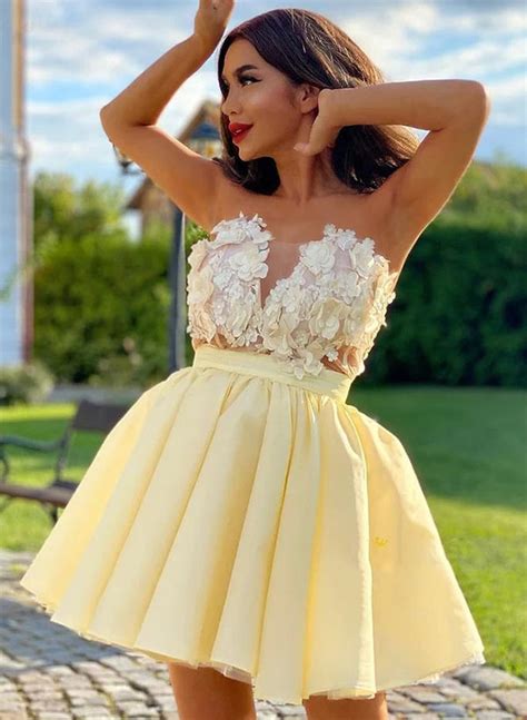 A Line V Neck Sleeveless Shortmini Homecoming Dresses With Appliques