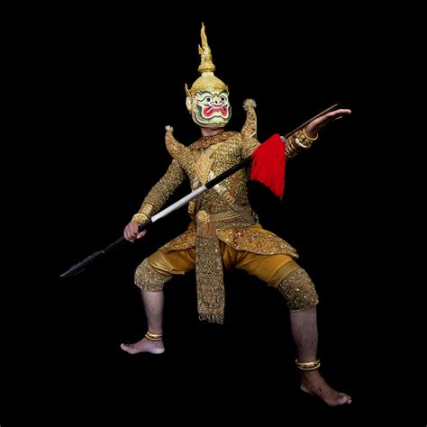 តួយក្ស ក្រុមសិល្បៈយុវជនល្ខោនខោល និងរបាំបុរាណជំនាន់ថ្មី