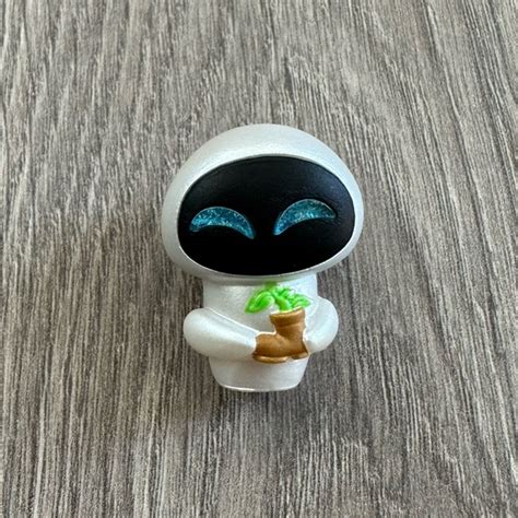 Disney Accessories Rare Disney 0 Doorables Series 10 Walle Eve Poshmark