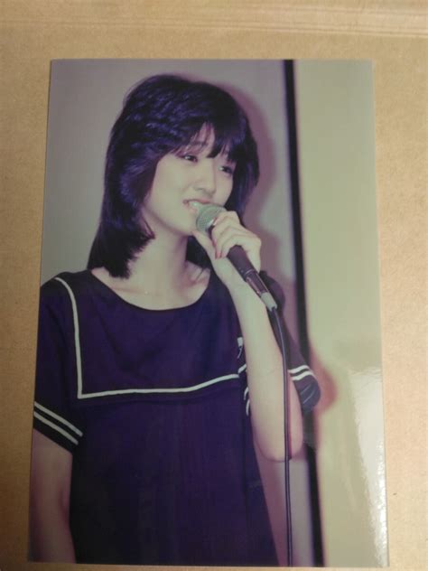 未使用生写真 可愛かずみ第二弾 1984 5 27八尾西武にて デビュー曲春感ムスメ披露 篠山紀信展にて26の落札情報詳細 Yahoo
