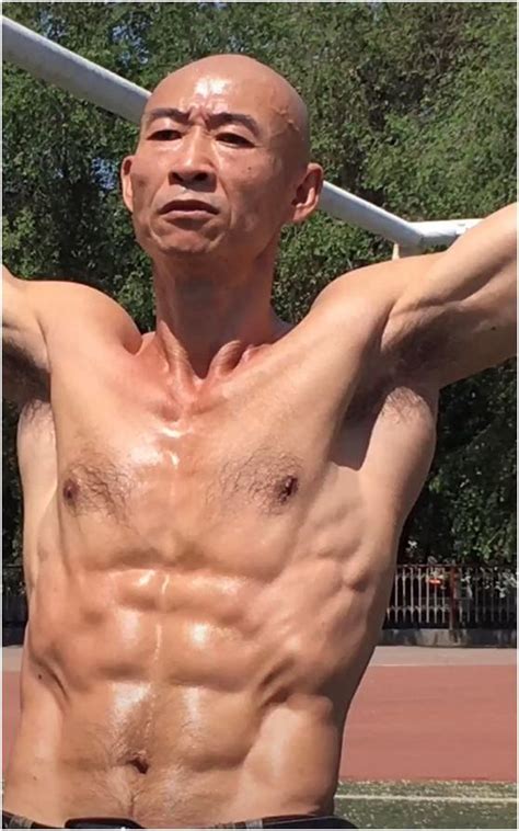 張涵予被曝花了27萬做的肌肉服，卻敗給了《亮劍》裡的孫德勝？ 壹讀
