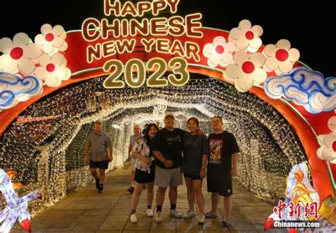 曼谷“点亮耀华力”彩灯展举行 开启泰国“欢乐春节”系列活动 国际新闻 华夏经纬网