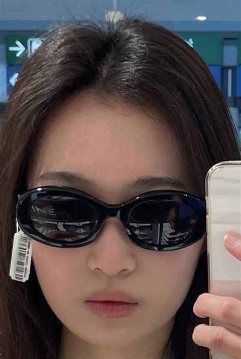 선글라스 어떤 모양이 더 잘 어울리는 것 같아 인스티즈 Instiz 일상 카테고리