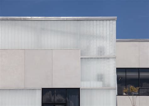 Pitsou Kedem S Hall Contrasts Opaque And Translucent Materials