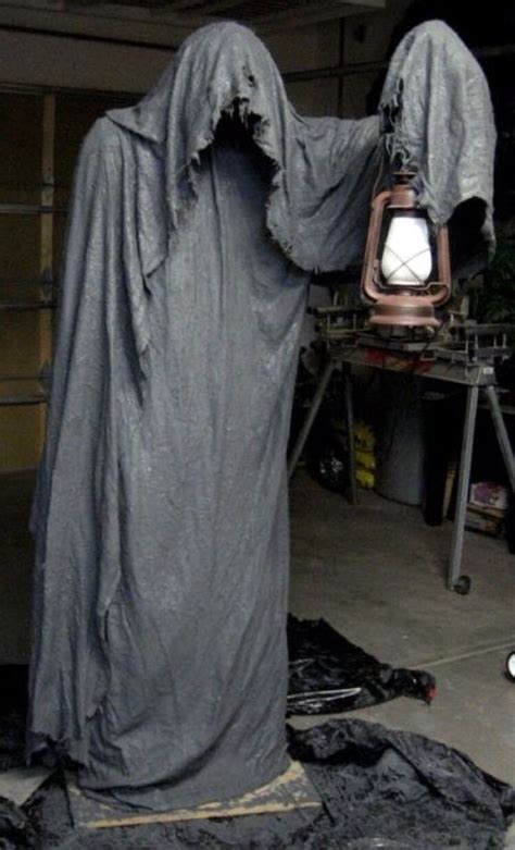 33 Best Scary Halloween Decorations Ideas Pictures