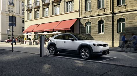 Mazda Mx 30 Arrives In The Us With 100 Miles Of Range 33470 Price