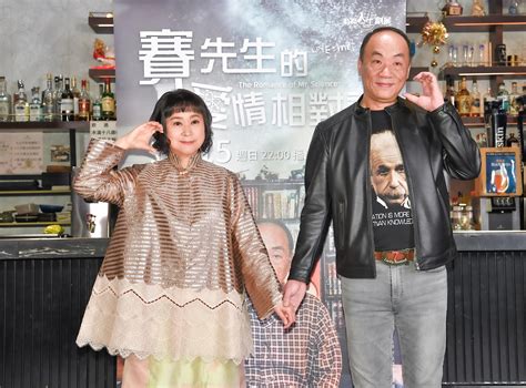 記者 梅花新聞網 田瑜萍台北報導 王月、王自強第一次演夫妻就拍床戲 淫聲浪語無緣剪進正片 ｜ 梅花新聞網