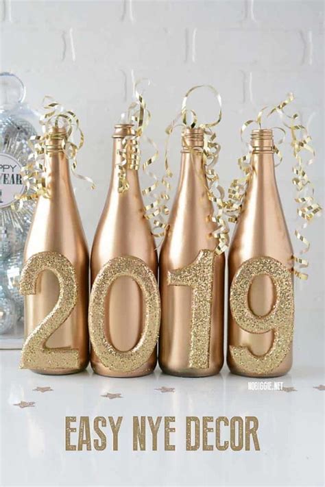 15 Fabulous Decor Ideas For The Ultimate New Years Eve Party New Years Eve Decorations Diy