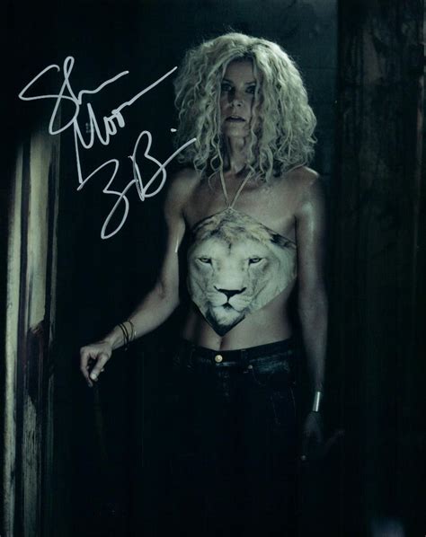 Does Sheri Moon Have Tattoos