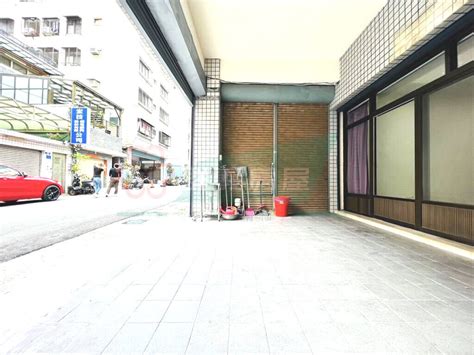 台中市北區武昌南街店面近漢口商圈大面寬角間樓店 房屋出售 樂屋網