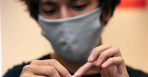 Smallest Rubiks Cube Worlds Smallest Rubiks Cube That Fits In Our