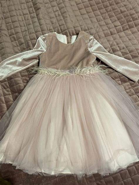 Святкова сукня з пірʼям 800 грн Одяг для дівчаток Топольне на Olx