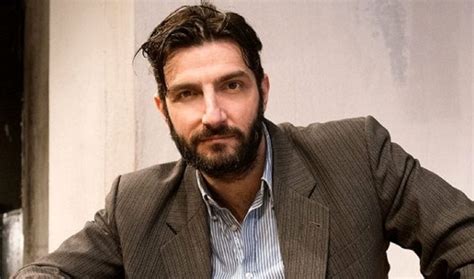 Νίκος Κουρής Η απίστευτη ομοιότητα με τον γιο του