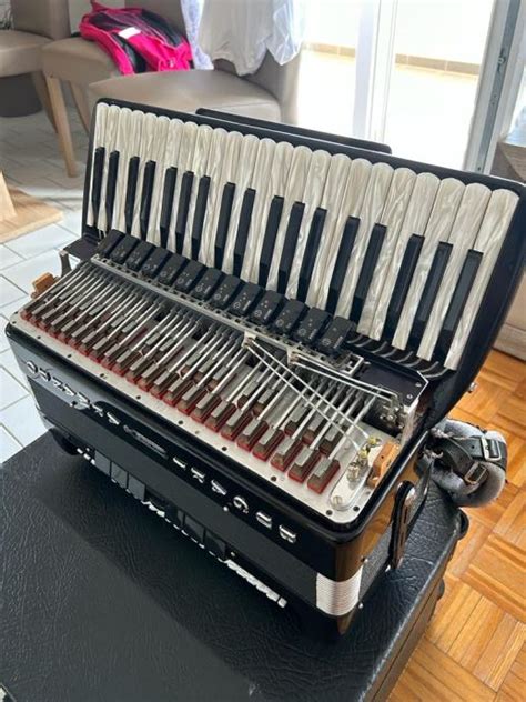 Armando Bugari Champion Cassoto