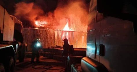 В Ростове спасатели локализовали огонь на складе по приемке металлолома Новости Mail