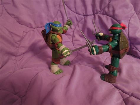 Tmnt Leo Vs Raph By Culinary Alchemist On Deviantart