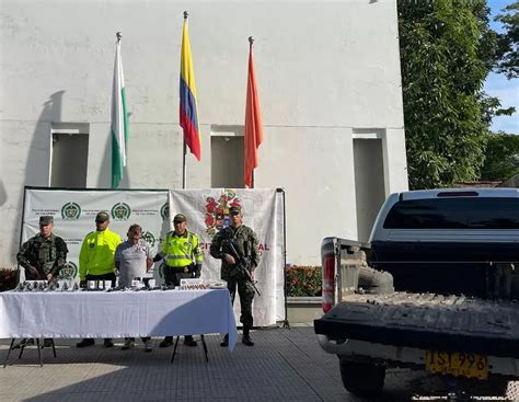 El Ejército Nacional Incautó Material De Guerra En La Vía Nacional