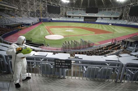 南韓19日起全面實施入境管制：所有旅客均需測量體溫、申報聯絡方式、下載安裝健康診斷app 風傳媒