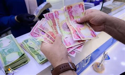 المالية تنفي وجود نقص في السيولة وتؤكد التزامها بتمويل رواتب الموظفين