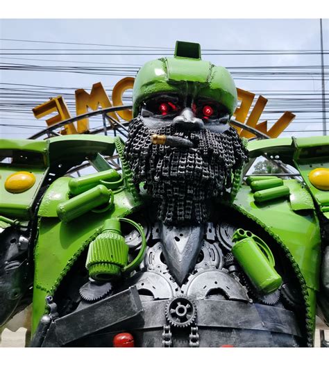 Transformer Hound 260 Cm Tall