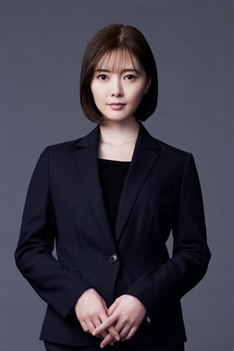 白石麻衣、髪を20センチ以上バッサリ 「教場0」で刑事役に初挑戦＆木村拓哉と初共演 映画ニュース 映画com