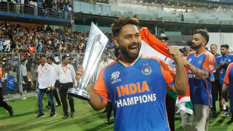 Rishabh Pant Becomes The Highest Paid Indian Cricketer After The Ipl