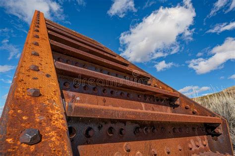 Installation Process For Steel Or Reinforced Concrete Structural