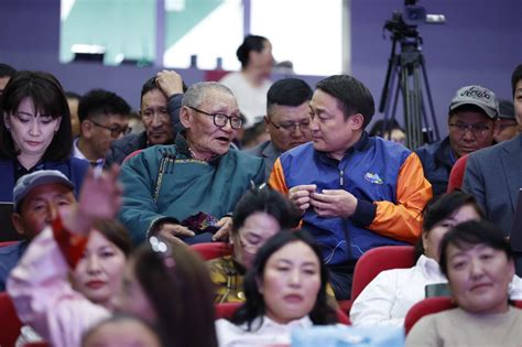 “Шинэ хоршоо” хөдөлгөөний Хангайн бүсийн нээлт Арвайхээрт боллоо