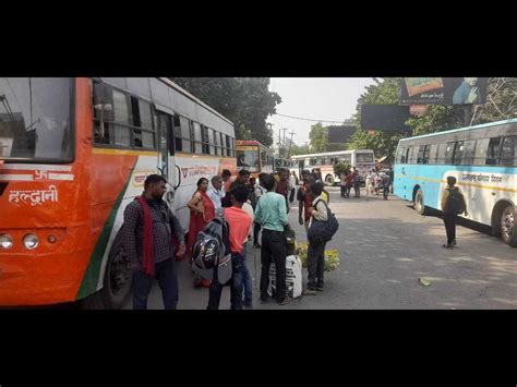 Haldwani Bus Station Crowded As People Return From Diwali Celebrations