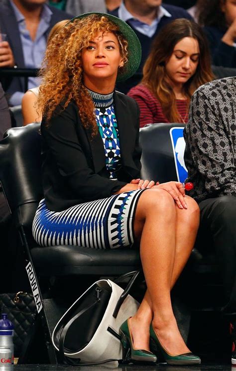Beyoncés 75 Fiercest Looks Beyonce Stylish Celebrities Beyonce Queen