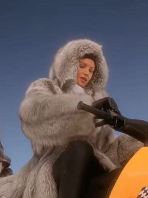 Pin By Elmo Vicavary On Elmo Model Photographers Model Model Mayhem