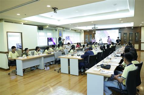 คณะครูและนักเรียนโรงเรียนหาดใหญ่วิทยาลัยสมบูรณ์กุลกันยา เยี่ยมคณะวารสาร