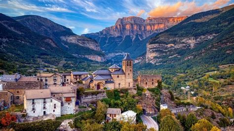 La Joya Natural Escondida De Jaén Una Cueva Con Cascadas De Hasta 20
