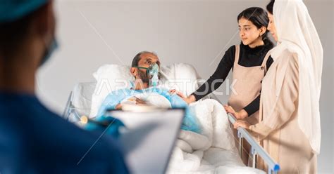 تلقي العلاج والعناية في المستشفى الاهتمام بالمرضى والتشخيص العلاجي لهم