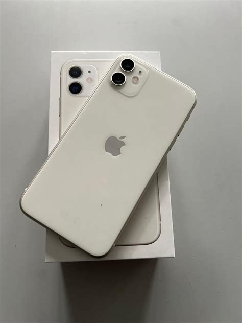 Apple Iphone 11 64gb Unlocked White In Dy4 Sandwell For £27000 For