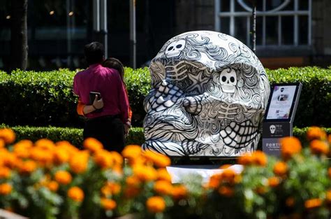 Mexicráneos llega a Paseo de la Reforma por el Día de Muertos No te