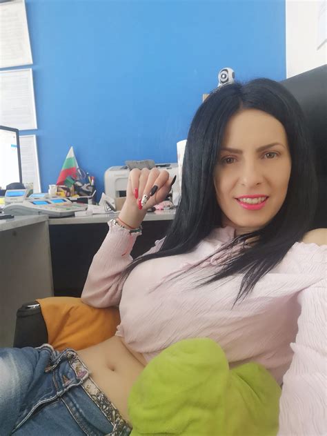 Анита Димитрова Хубав ден Ви желая приятели Facebook