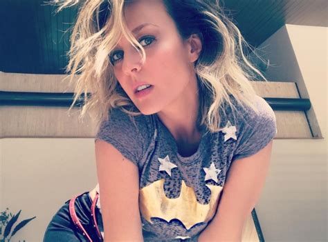 Fey Altera El Pulso De Sus Seguidores Con Sexy Foto En Instagram Laura G