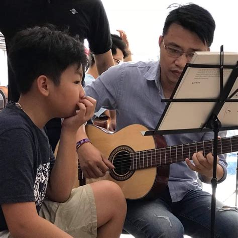 Khóa Học Guitar Online