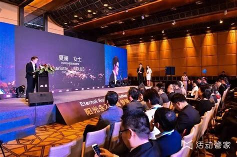 80后美女创业家何旖莎， 追逐阳光，相信梦就在前方”搜狐汽车搜狐网