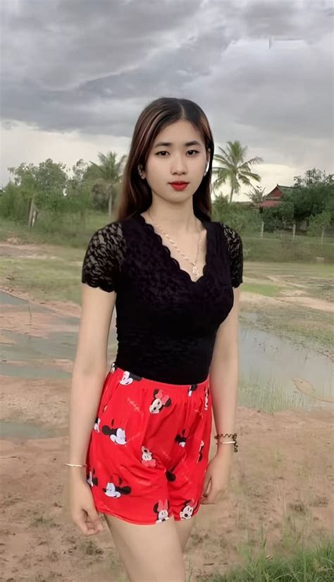 សុជា សួស្ដីបងៗ សុំរាប់អានផង ️️😊💦 តារាចម្រៀង សិល្បៈ កម្សាន្ត