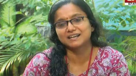 വിവാദങ്ങൾക്ക് വിട മ ല യാ ളം പ ഠ ന വ കു പ്പി ൽ പ്രി യ വ ർ ഗീ സി ന് നി
