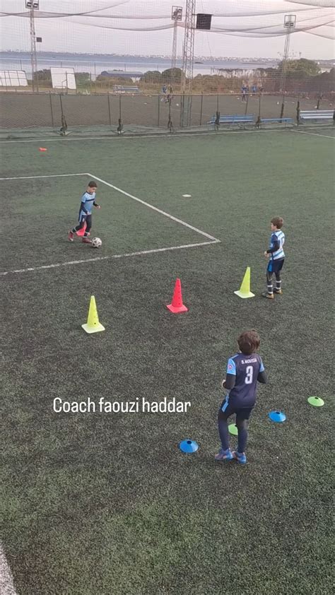 U10 Passing Drill With 3 Player تمرين تمرير مع ثلاثة لاعبين Exercise De