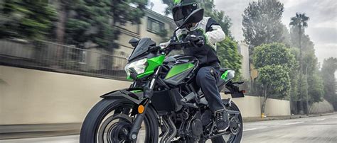 Kawasaki Z 400 Motosiklet Resimleri ve Galerisi