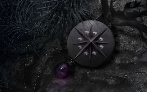 Médaillon de Yennefer - The Witcher - Graphic & Web Design Portfolio