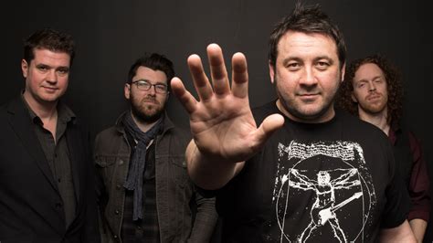 King King Frontman Alan Nimmo For Vocal Cord Surgery Louder